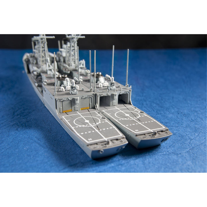 AFV Club 1/700 US Navy Oliver Hazard Perry Class Frigate Plastic Model ...