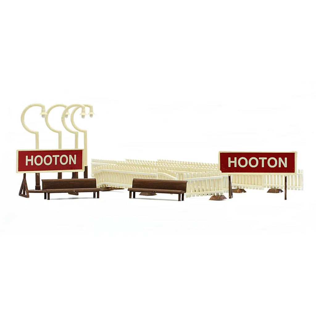 Dapol OO Platform Fittings/Fences and Lamps | Hobbyco - Est.1935