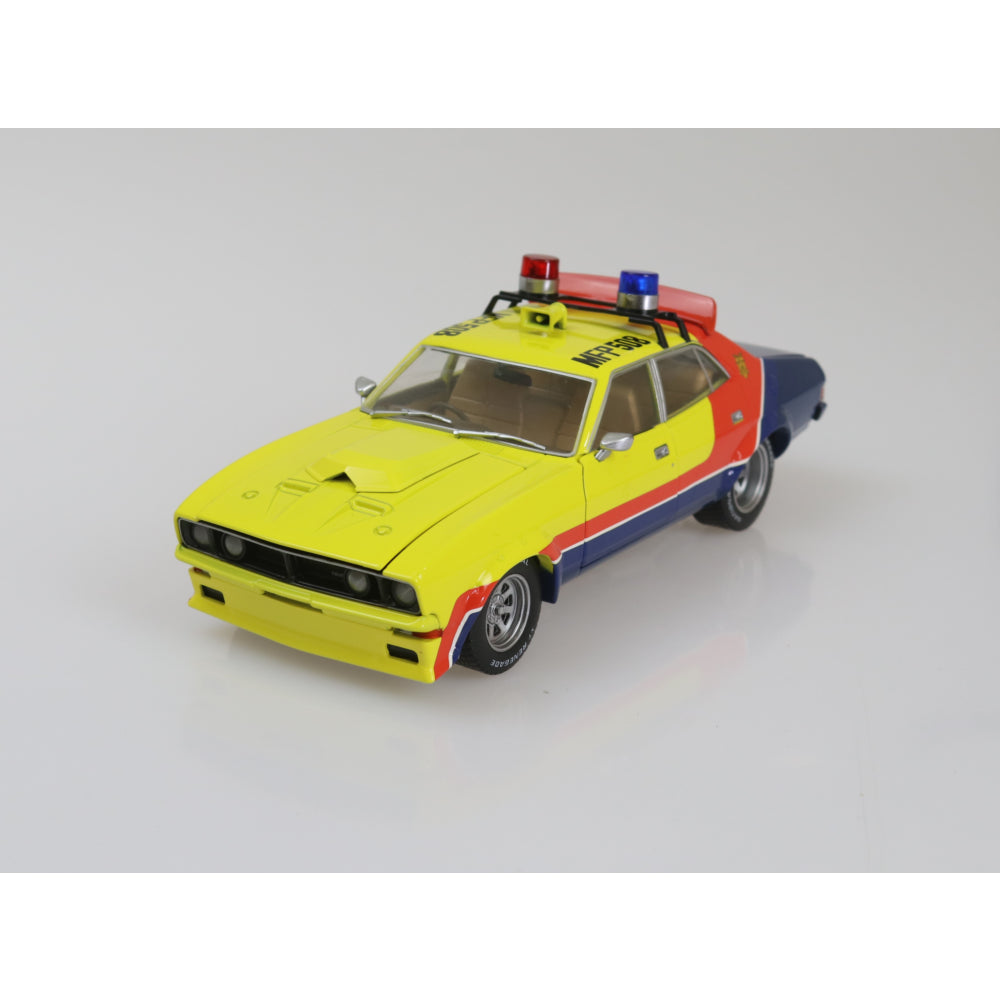 DDA Collectibles DDA Collectibles 1-24 MFP First of the V8 Interceptors ...