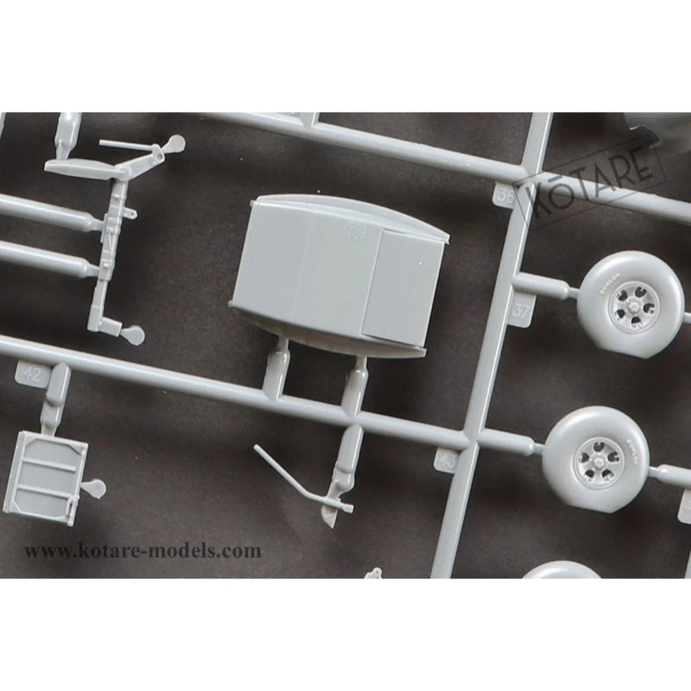 1/32 Spitfire MK.Ia (Mid) 'Brian Lane' RAF 19 Sqn Limited Edition Kit