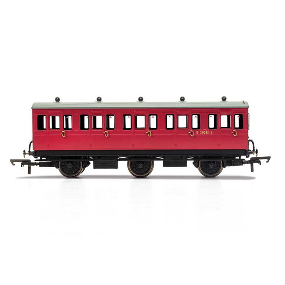 Hornby OO BR 6 Wheel Coach 3rd Class E31085 - Era 4