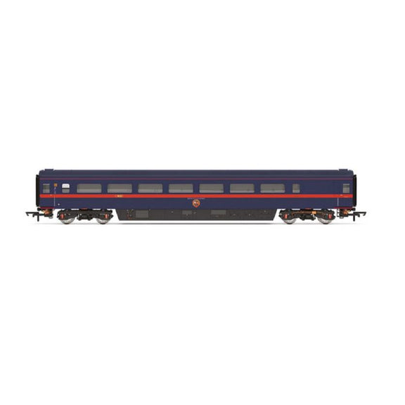 Hornby Complete your GNER rake with the Hornby OO MK3 TGS 44045 coach ...