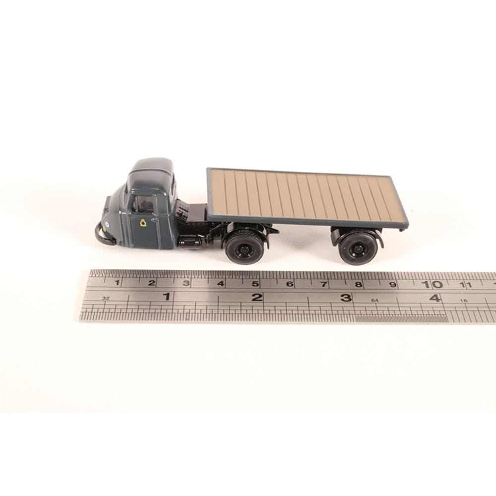 1/76 Scammell Scarab Flatbed Trailer RAF