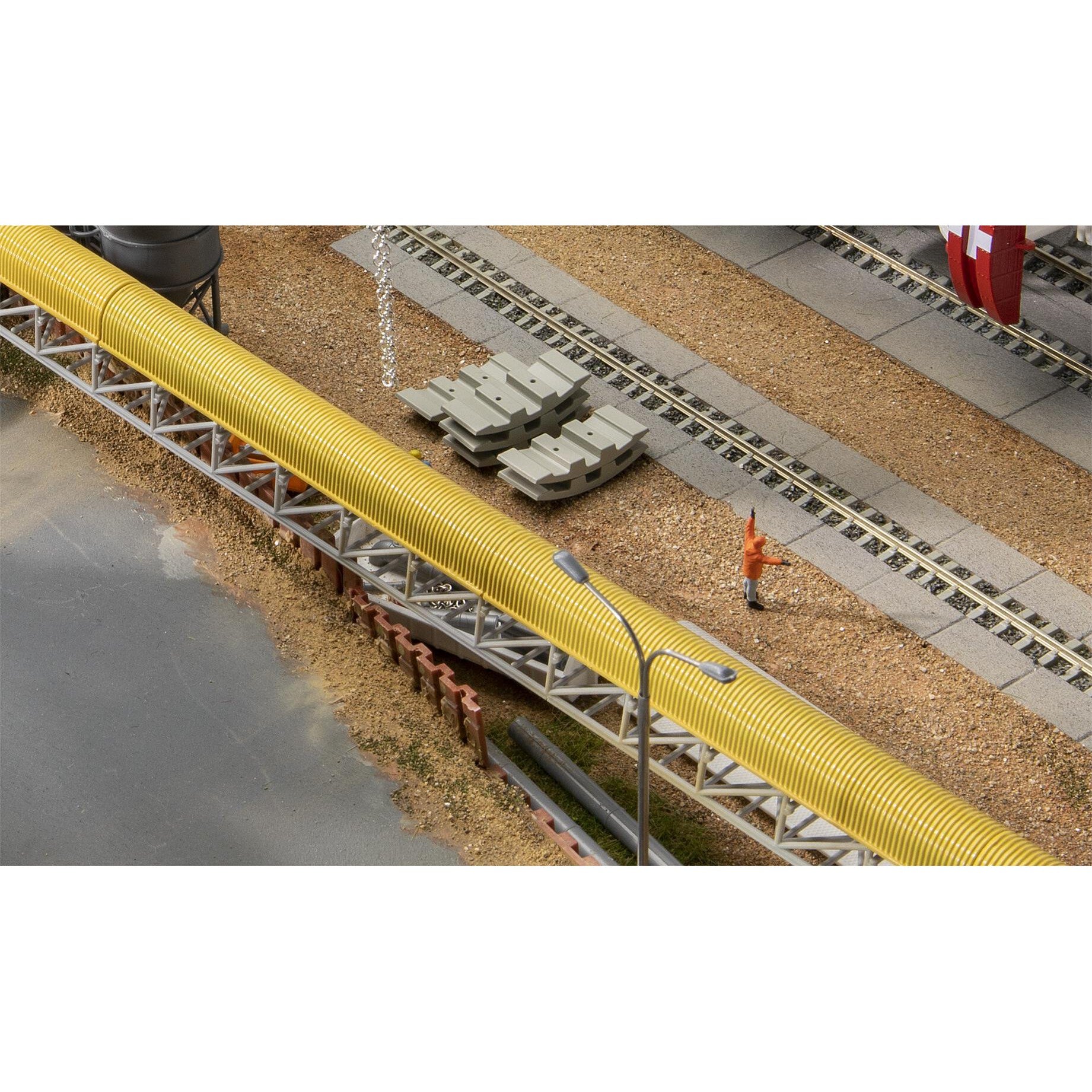 Faller HO Conveyor Belt with Dust Cover – Hobbyco