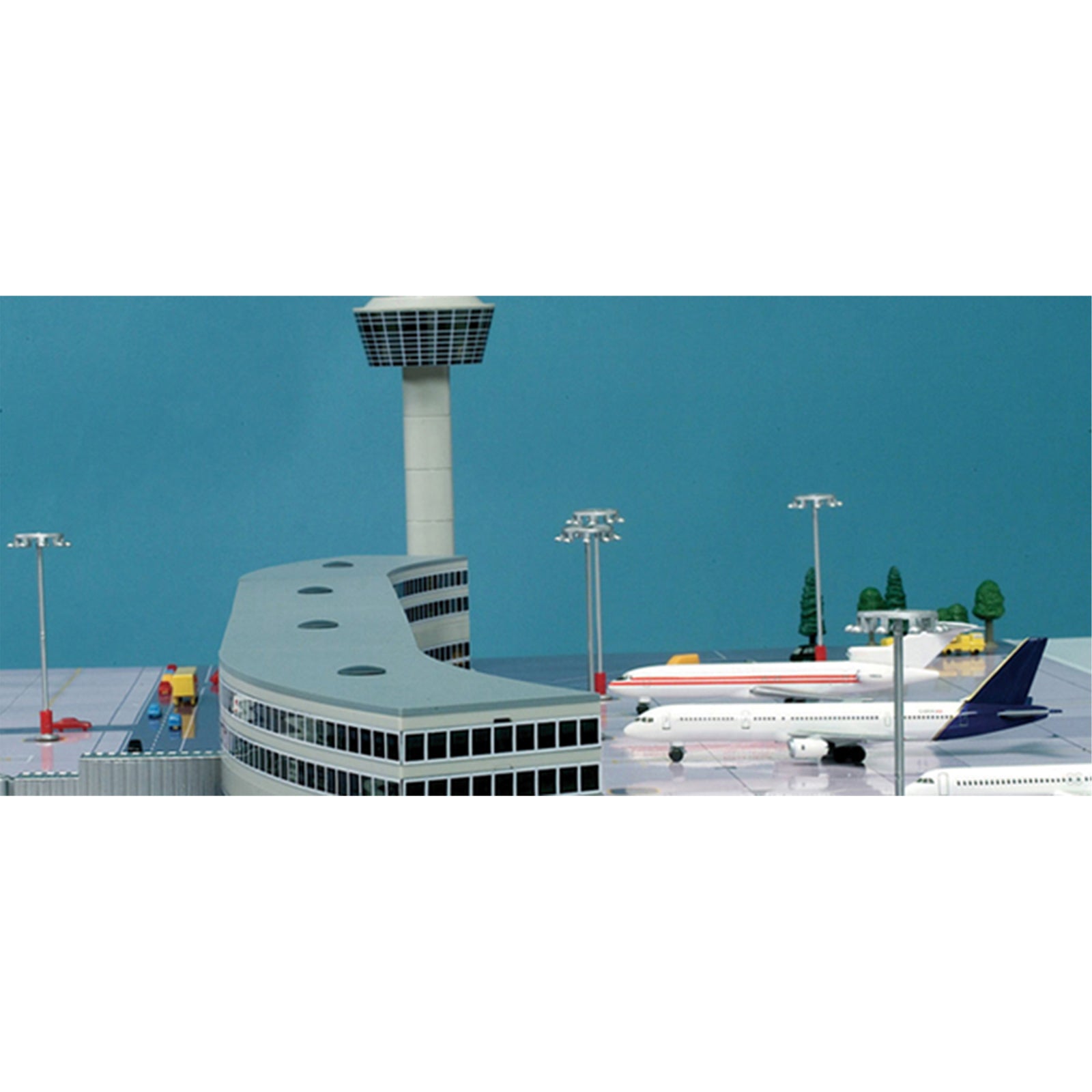 Herpa 1/500 Airport Complete Set 1 – Hobbyco
