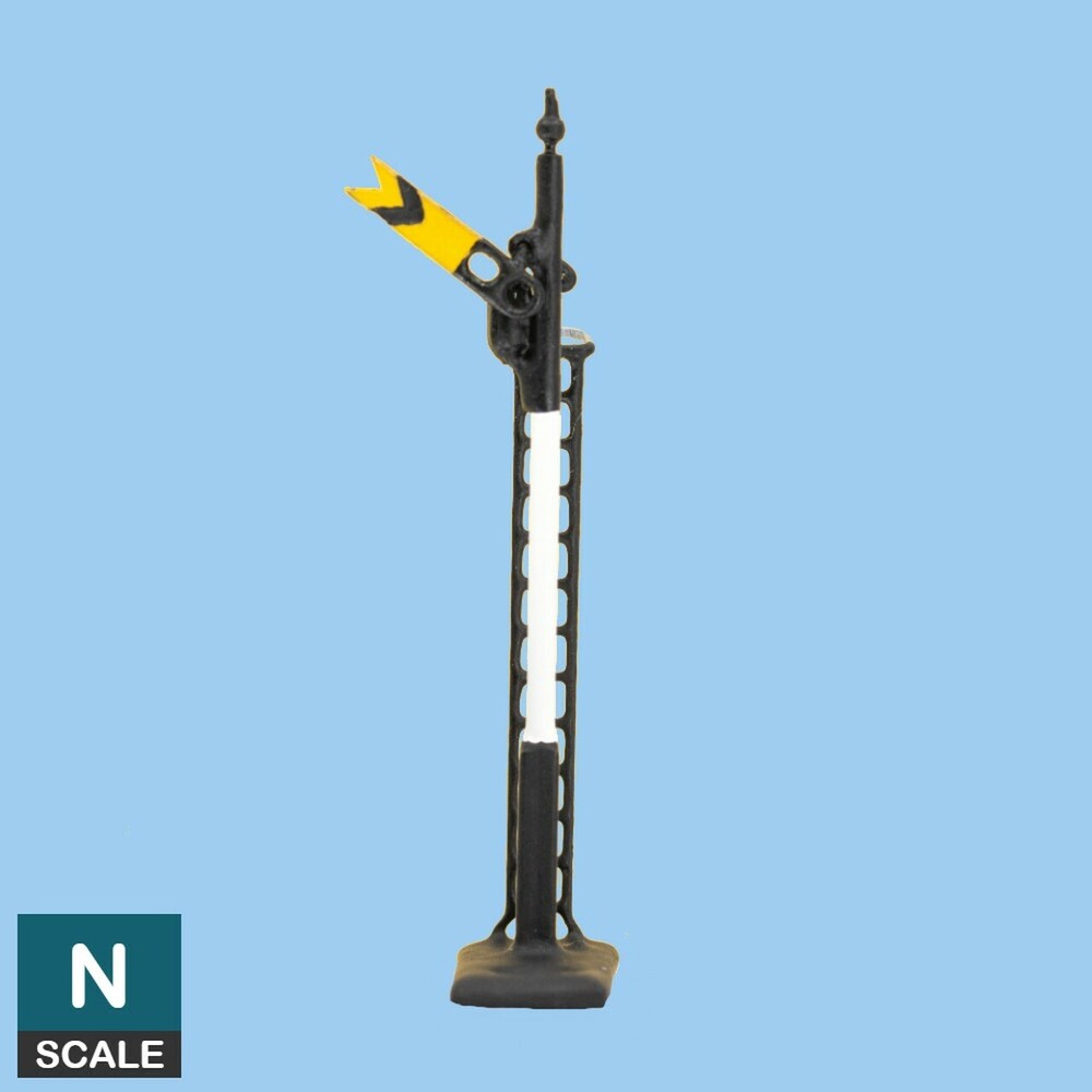 N Distant Semaphore Signal Yellow/Green Upper Quadrant